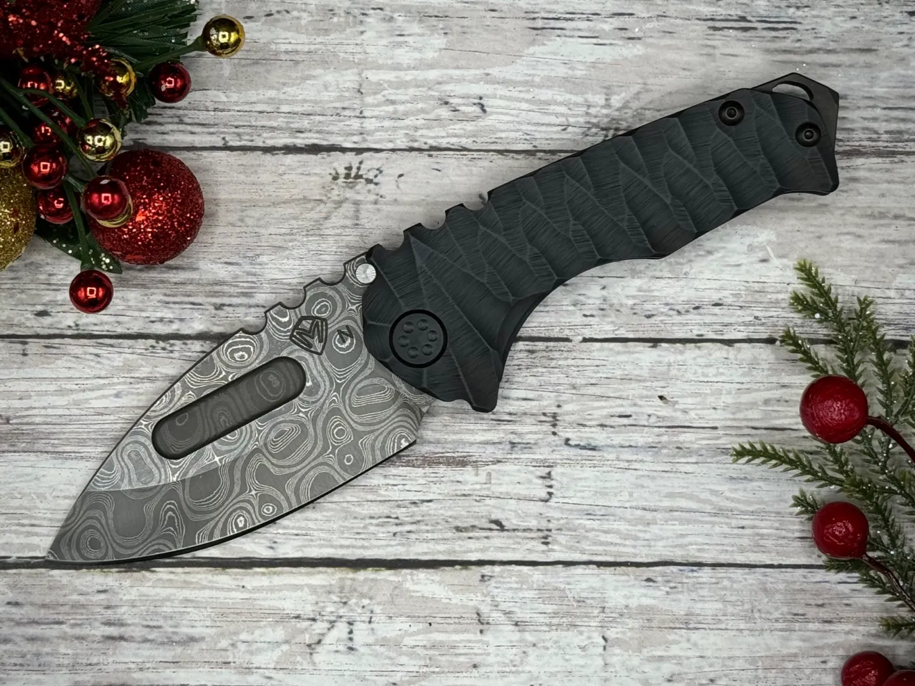 #31 CUSTOM GENESIS T - Medford Knife & Tool